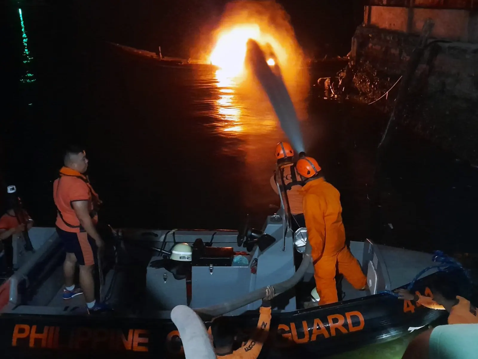 Motorbanca catches fire off Zambo City, 5 hurt – Metro Sun Daily