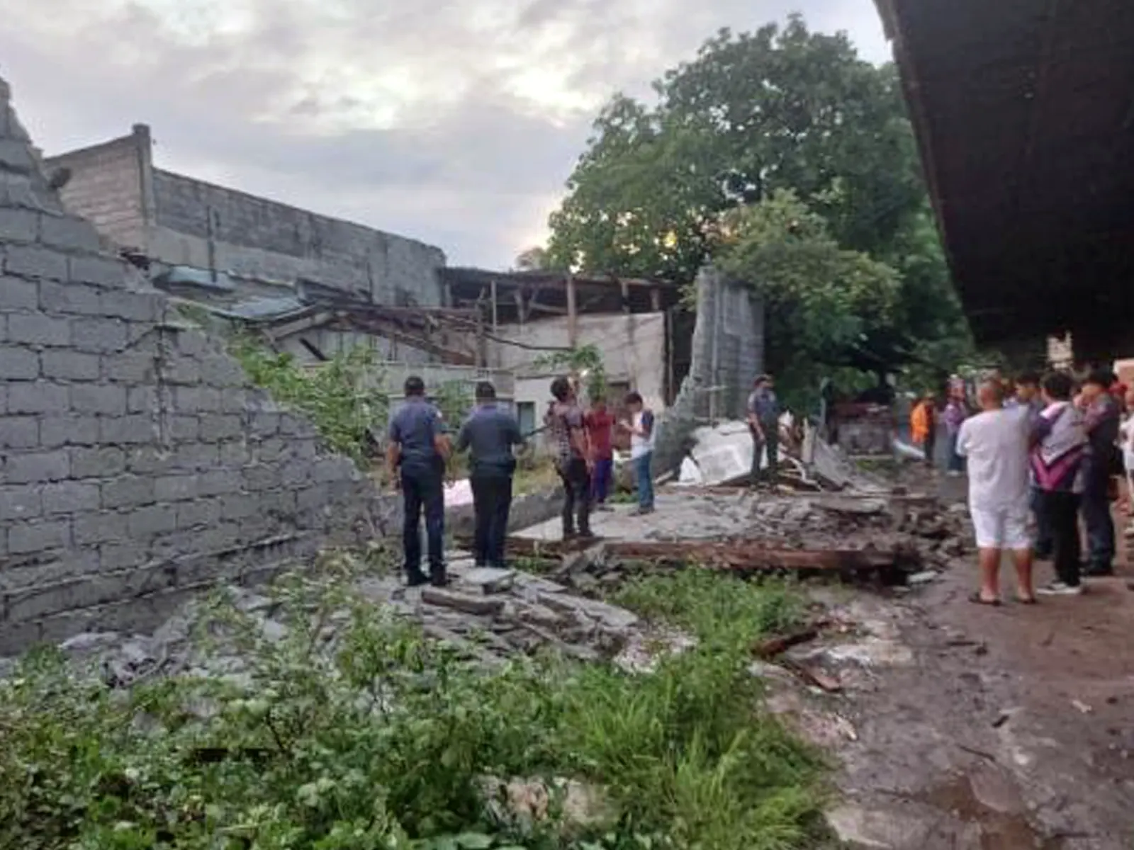 Couple killed in destructive 6.8 quake in Mindanao – Metro Sun Daily